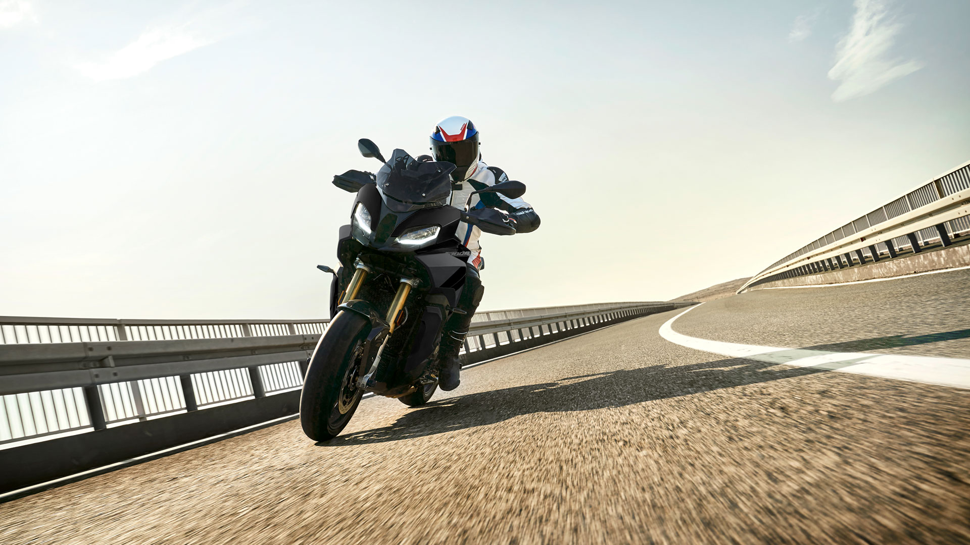 S 1000 XR - Fahrzeughaus Stilgenbauer